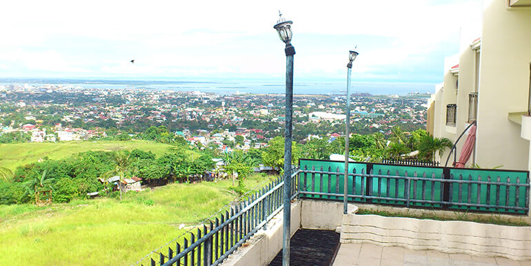Overlooking House for Sale at South Hills, Labangon, Cebu City